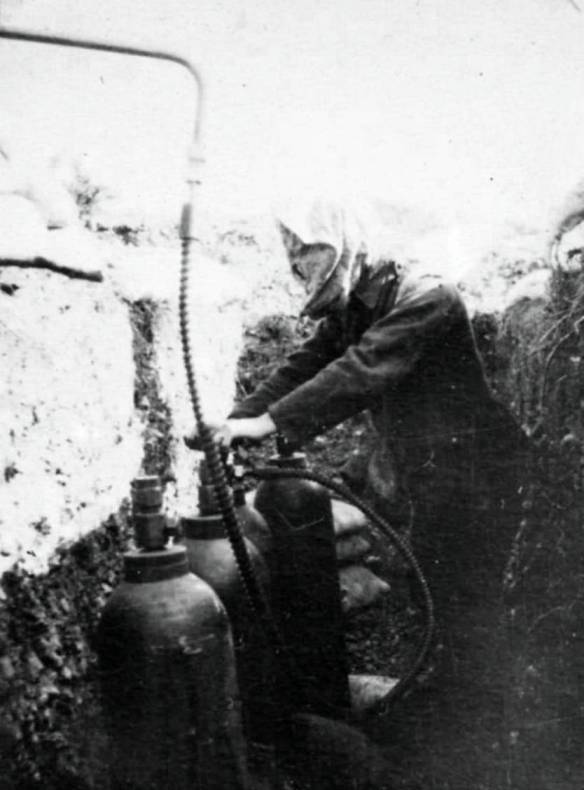 Understanding chemical warfare in the First World War | Simon Jones ...