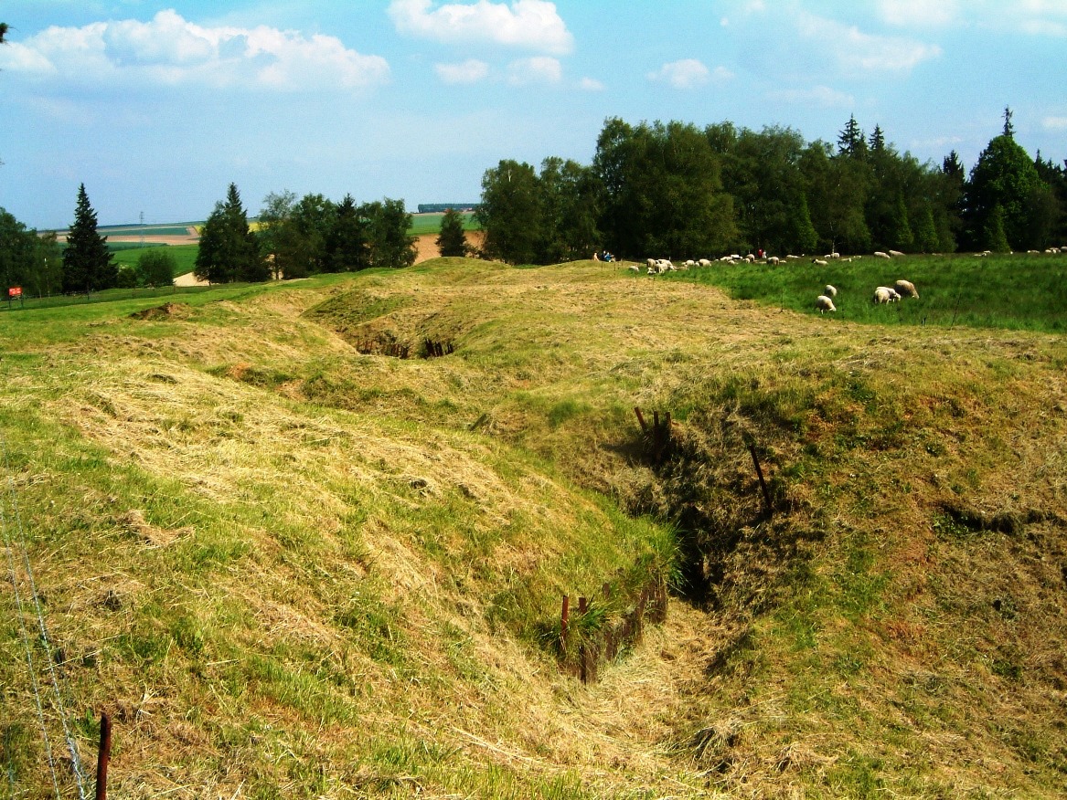 Walking the Somme Tour 15th-18th April 2016 | Simon Jones Historian